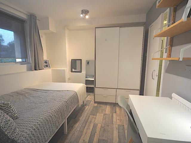 [Short Let] Large 4B2.5B near Camden Town inc all