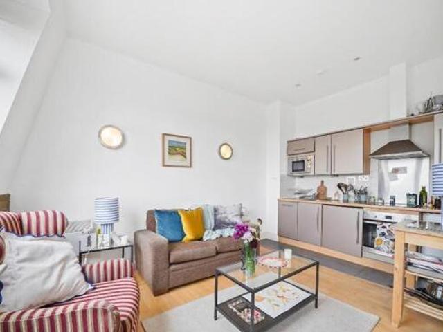 Short Let South City Court, Peckham Grove, 1 Bedroom Flat