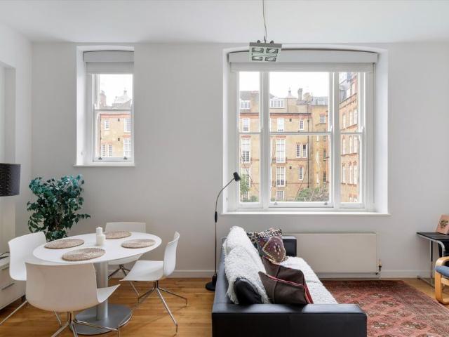 SHORT LET*An elegant one bedroom residence in the heart of Covent Garden