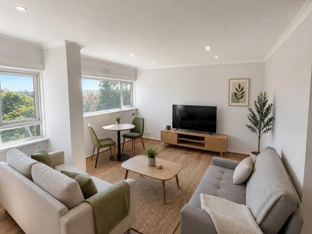 Short Stay / Serviced Apartment / Hotel/ Sleep 6