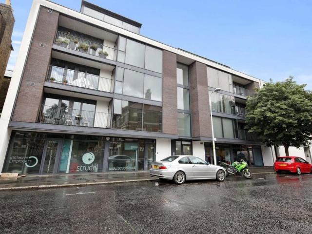 Short Street, London SE1 2 bed flat to rent £3,000 pcm £692 pw