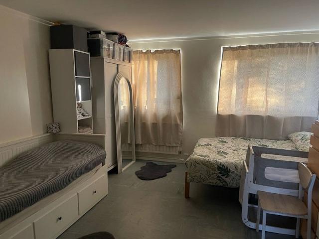 Shortterm Let Entire Flat Available Clapham Jct