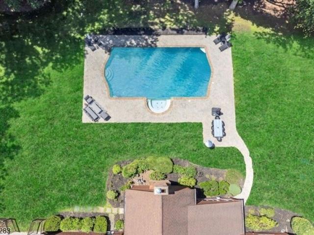 Shoshone Trl, Franklin Lakes, Home For Sale