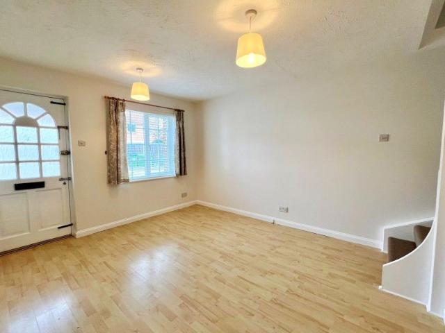 Shaw Drive, Walton on Thames 3 bedrooms Property for lettings Seymours