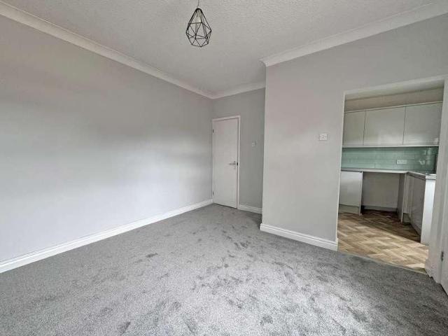 Shaw Road, Royton, OL2