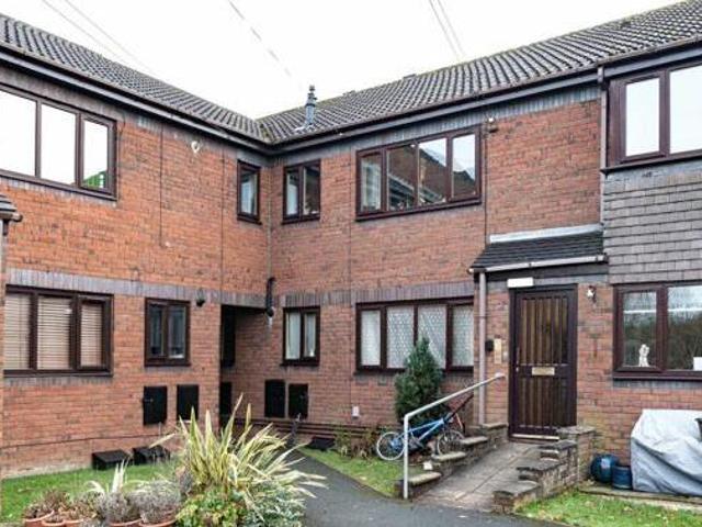 Shaw Royd Court, Yeadon, 2 Bedroom Apartment