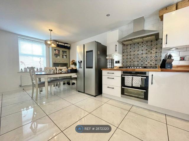 Shaw Savill Way, Milton Keynes MK10, 3 bed detached house to rent, £2,195 pcm | PrimeLocation