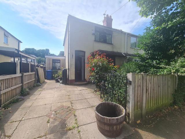 Shaws Avenue, Warrington WA2, 2 bed end terrace house to rent, £950 pcm | PrimeLocation