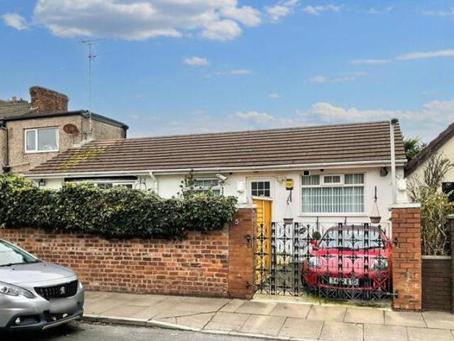 Shaws Road, Birkdale, 2 Bedroom Terraced