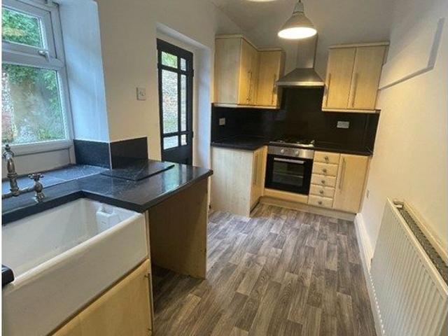 Shay Lane, Halifax HX3, 2 bed terraced house to rent, £725 pcm | PrimeLocation