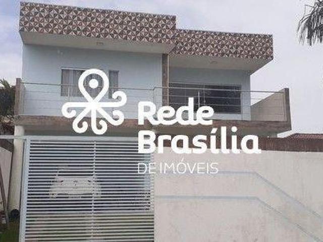 SHA 5 Casa sobrado com 4 quartos sendo 3 suítes 4 vagas de garagem Setor Habitacional Arniq