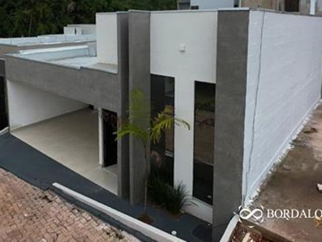 SHA Conjunto 2 10 casas novas todas do mesmo padrão construtivo Arniqueiras