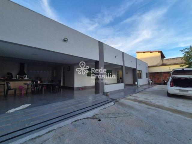 SHA Conjunto 5 Residencial Beija Flor | Casa 3 Quartos sendo 1 Suíte com 2 Vagas de Garagem cobertas