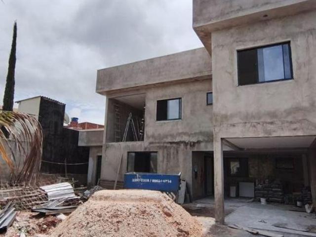 SHA CJ 5. Arniqueiras Casa Nova Duplex à Venda Piscina – 4 Suítes Lote 400m²