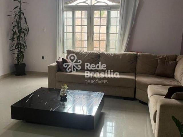 SHA VEREDA DAS ÁGUAS CASA 04 QUARTOS 01 SUÍTE 03 VAGAS ARNIQUEIRAS DF