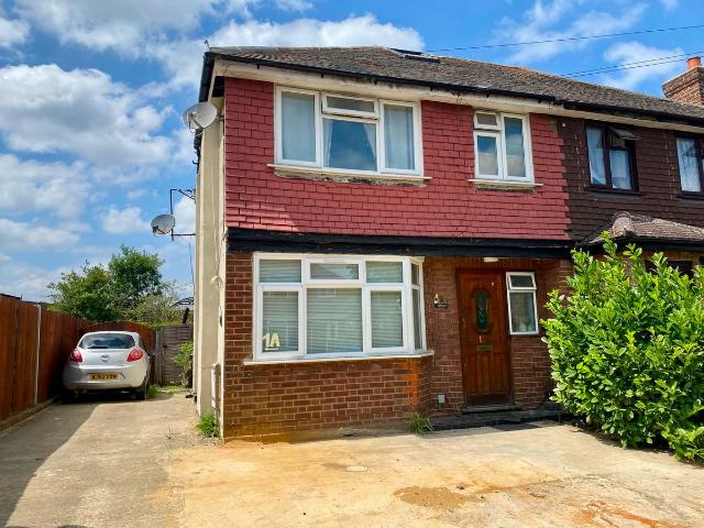 Shackleford Road, Woking GU22, 1 bed flat to rent, £1,175 pcm | PrimeLocation