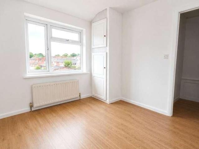 Shackleford Road, Woking, Surrey, GU22