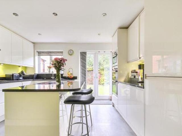 Shackleton Close, Melksham, 5 Bedroom Detached