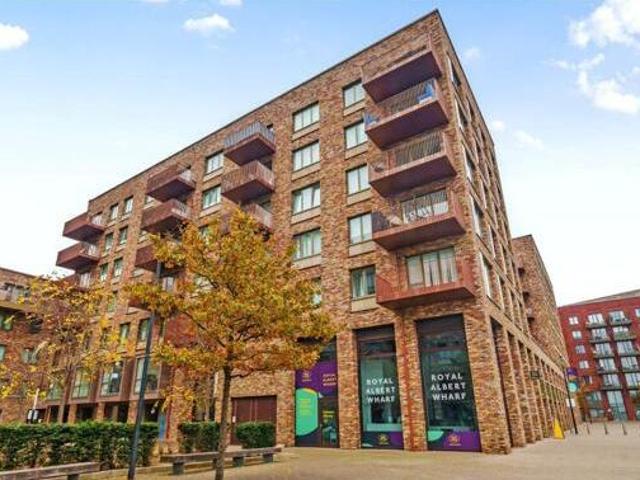 Shackleton Way, London, 2 Bedroom Apartment