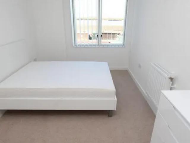 Shackleton Way, London, E16 2GY, United Kingdom | Room for rent #154572790 | Rentberry