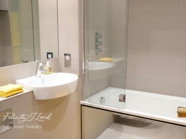 Shad Thames, London, SE1 1 bed flat to rent £2,800 pcm £646 pw