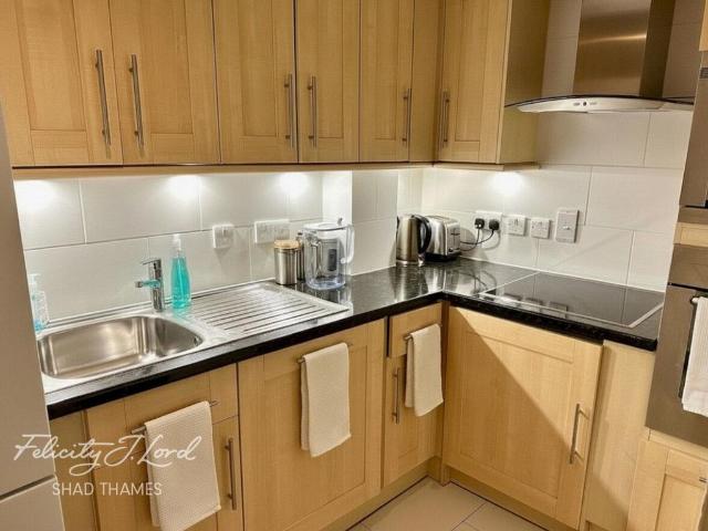 Shad Thames, London, SE1 1 bed flat to rent £2,800 pcm £646 pw