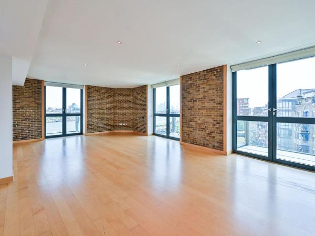 Shad Thames, London, SE1 2 bed flat to rent £4,995 pcm £1,153 pw