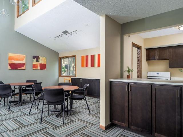 Shadow Green Apartments Studio Apartment for Rent at 14247 Valley View Rd, Eden Prairie, MN 55344 Eden Prairie