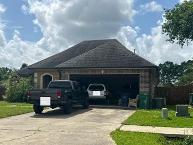 Shadowbrook Ln
