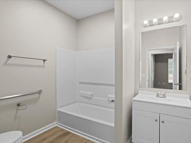 Shadowood Park 1 Bedroom Apartment for Rent at 2600 Old Amy Rd, Laurel, MS 39440
