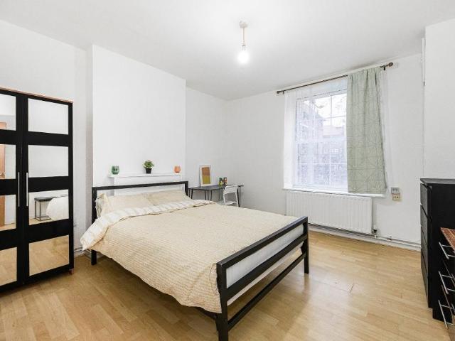 Shadwell Gardens, London E1, Room to rent, £867 pcm | PrimeLocation