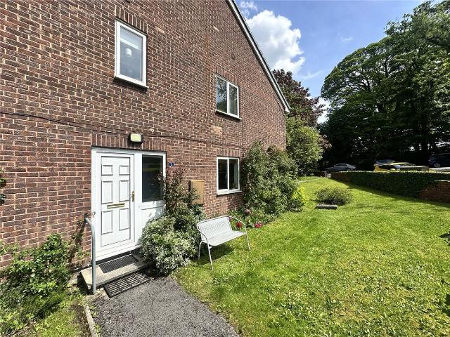 Shadwell Lane, Leeds, West Yorkshire LS17, 2 bed flat to rent, £925 pcm | PrimeLocation
