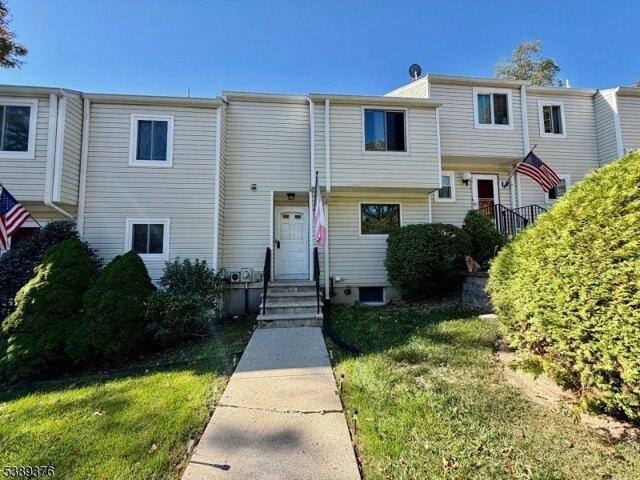 Shady Ln, Hardyston, Condo For Sale