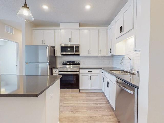 Shady Oak Crossing 2 Bedroom Apartment for Rent at 4312 Shady Oak Rd S, Hopkins, MN 55343