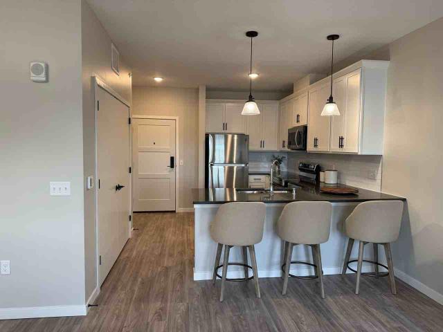 Shady Oak Crossing 2 Bedroom Apartment for Rent at 4312 Shady Oak Rd S, Hopkins, MN 55343