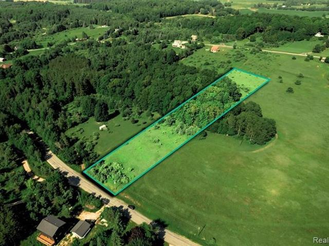 Shadynook Rd, Central Lake, MI 49622