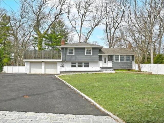 Shadywood Ct, Huntington, Home For Sale