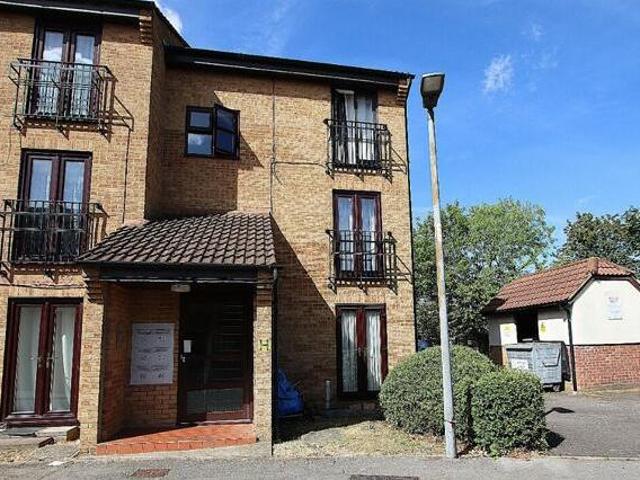 Shafter Road, Dagenham, 1 Bedroom Apartment