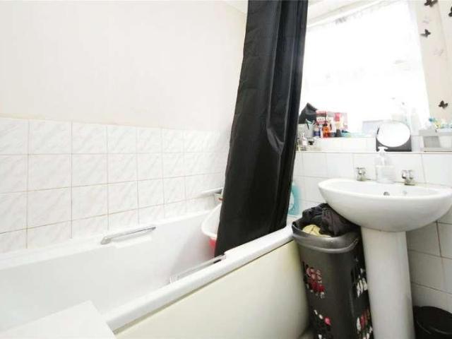 Shafter Road, Dagenham, RM10