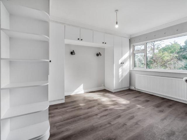 Shaftesbury Avenue, Harrow HA2 2 bed flat to rent £1,800 pcm £415 pw
