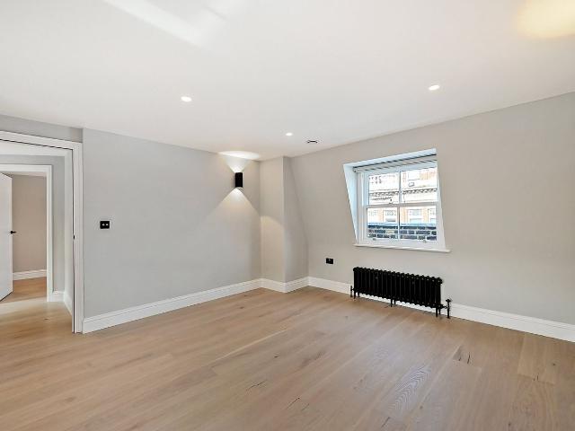 Shaftesbury Avenue, London W1D, 1 bed flat to rent, £3,120 pcm | PrimeLocation