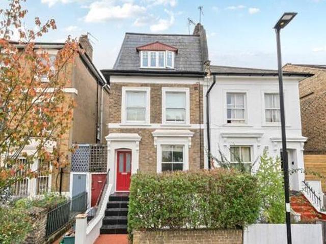 Shaftesbury Road, London, 3 Bedroom Flat