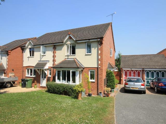 Shaftsbury Green WR4, 3 bed semi detached house to rent, £1,400 pcm | PrimeLocation