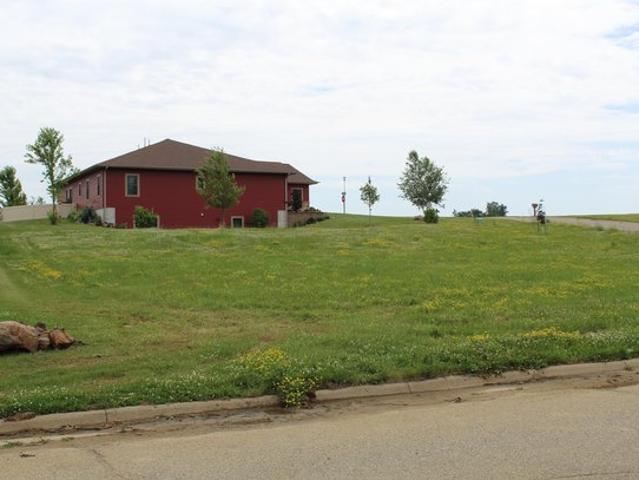 Shagbark Lane Rd, Decorah, IA 52101