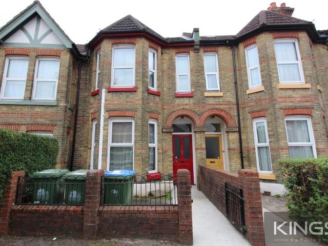 Shakespeare Avenue, Southampton 7 bed terraced house to rent £2,881 pcm £665 pw