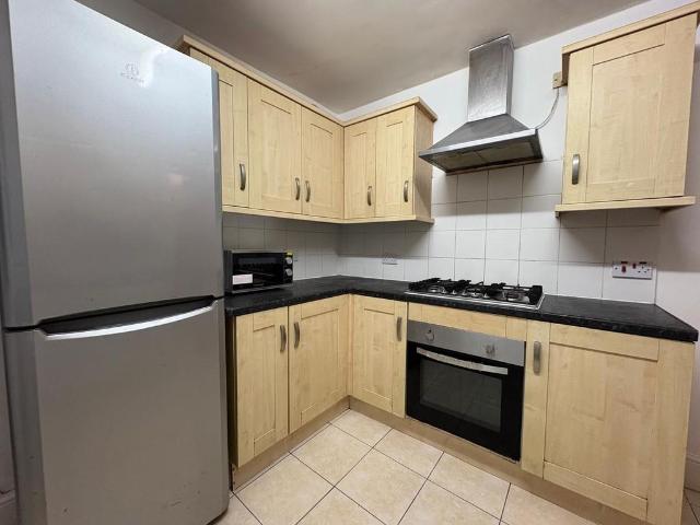 Shakespeare Avenue, Southampton 6 bed semi detached house to rent £3,200 pcm £738 pw
