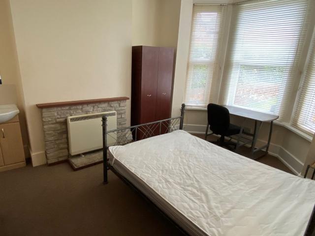 Shakespeare Avenue, Southampton, Hampshire SO17, Room to rent, £575 pcm | PrimeLocation