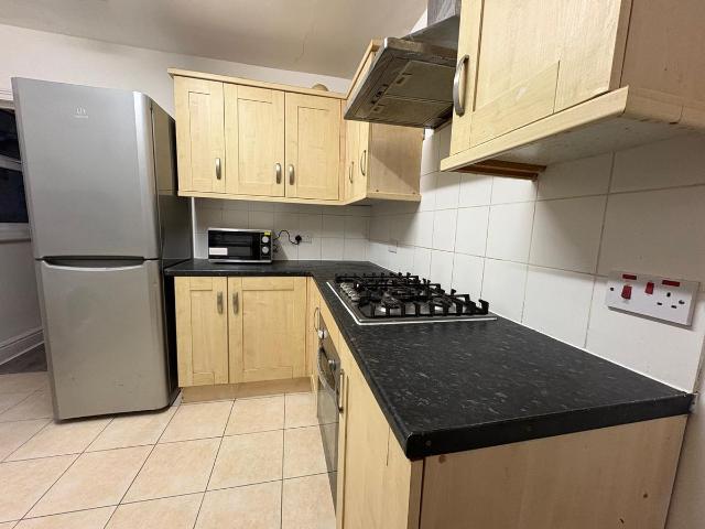 Shakespeare Avenue, Southampton SO17, 6 bed semi detached house to rent, £3,000 pcm | PrimeLocation