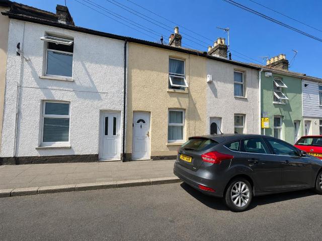 Shakespeare Road, Gillingham ME7, 2 bed terraced house to rent, £1,300 pcm | PrimeLocation