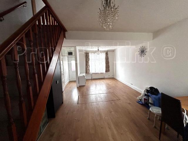 Shakespeare Road, Gillingham ME7, 3 bed terraced house to rent, £1,350 pcm | PrimeLocation